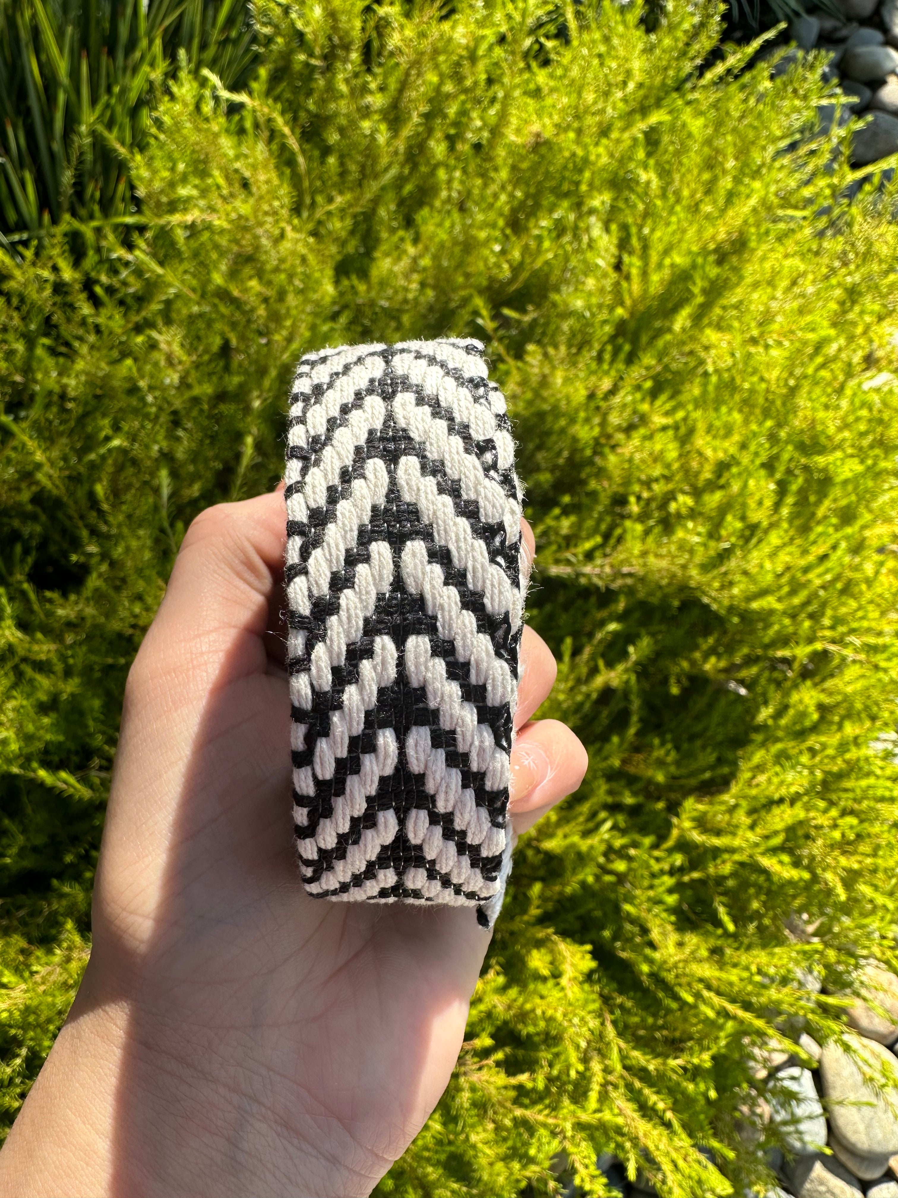 Black And White Woven Chevron 1” Webbing – Wonderground Fabrics